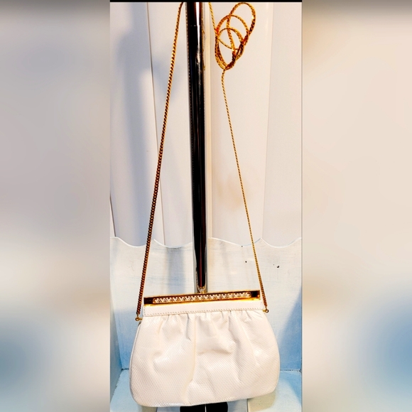 Elan | Bags | Vintage Elan Of California White Clutch With Chain | Poshmark